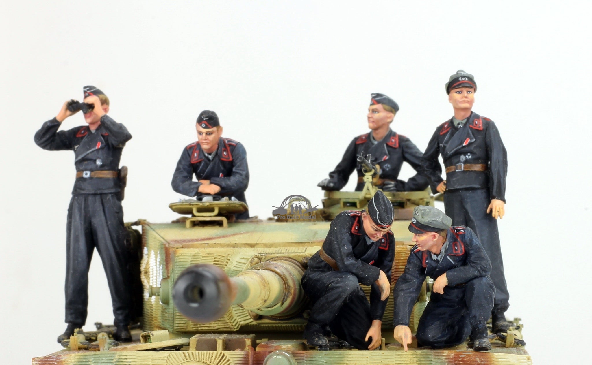 1/35 German Tank Crew – ProPainted 6 Figures WW2 – ProBuiltModel