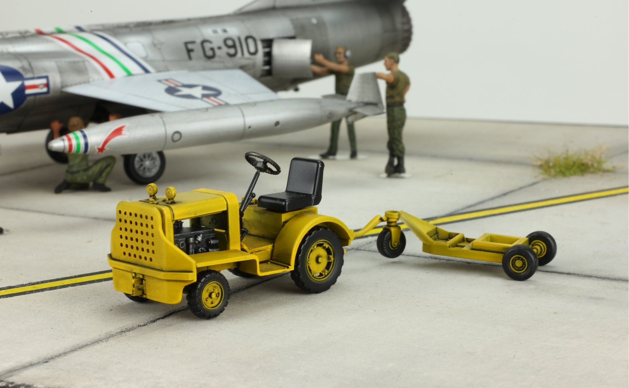 ProBuilt Model 1:48 USAF Clarktor Towing Tug in 1960s – ProBuiltModel