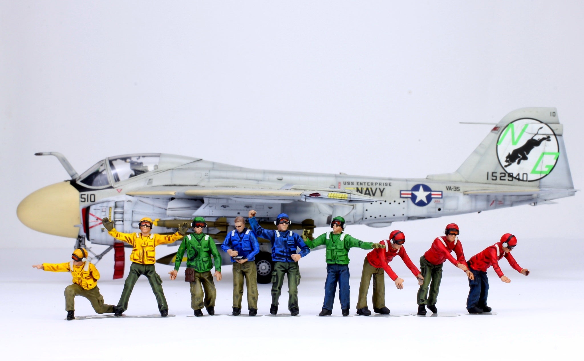Pro-Painted Set 1 : US Navy Deck Crews (09 figures), 1:48 Scale Ratio ...