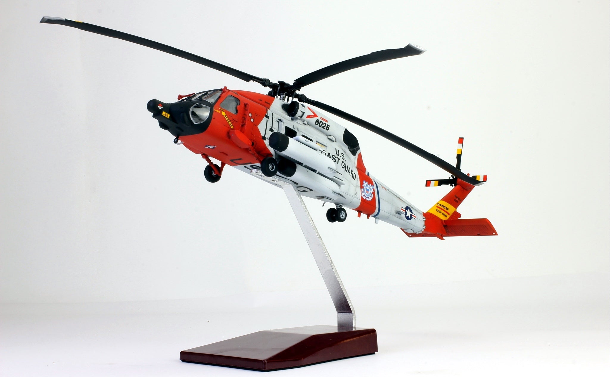 ProBuilt Model HH-60J US Coast Guard /w Display Stand - 1/48 Scaled Ra ...