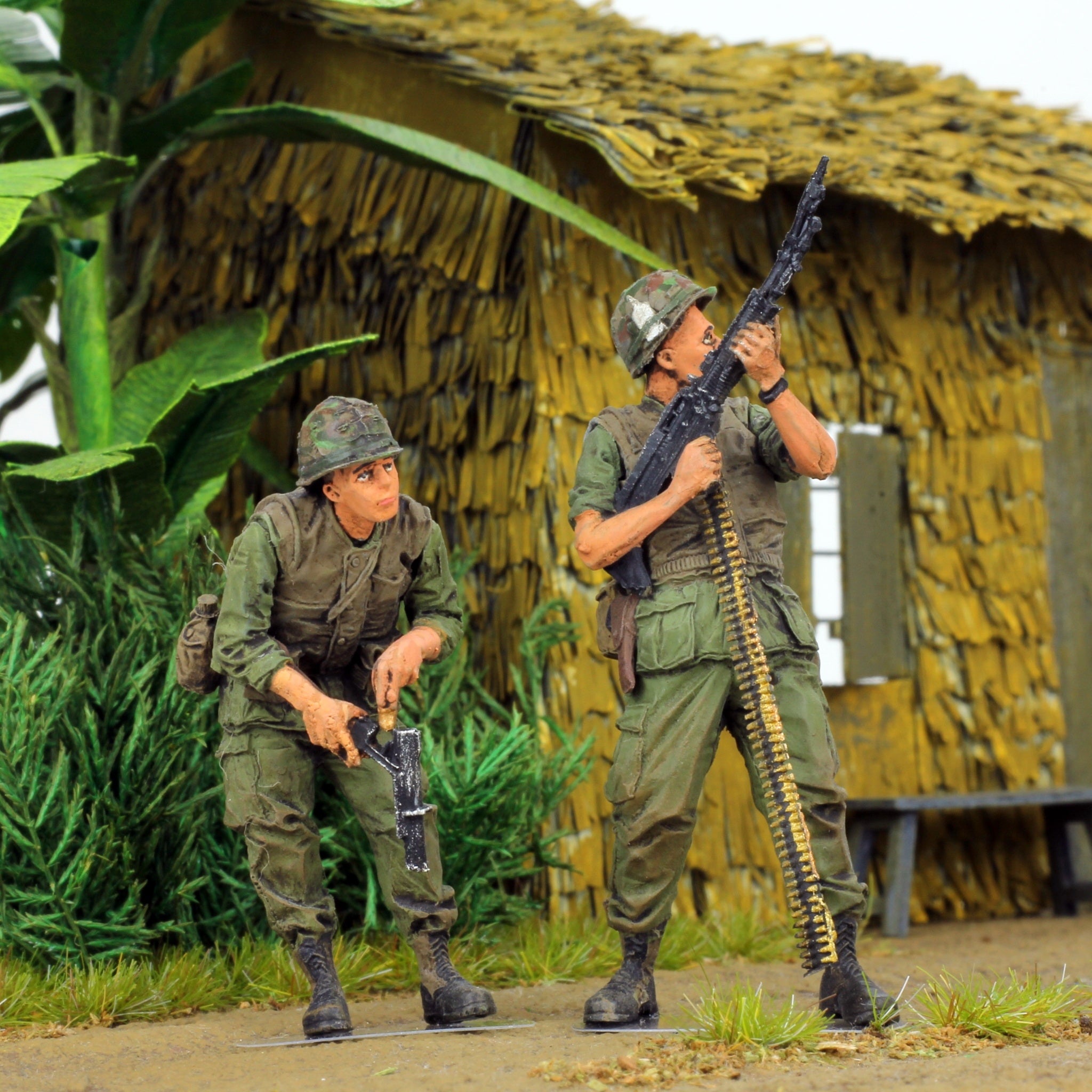 ProPainted USMC M79 and M60 Gunners in battle, 1/35 Scaled Ratio, Viet ...