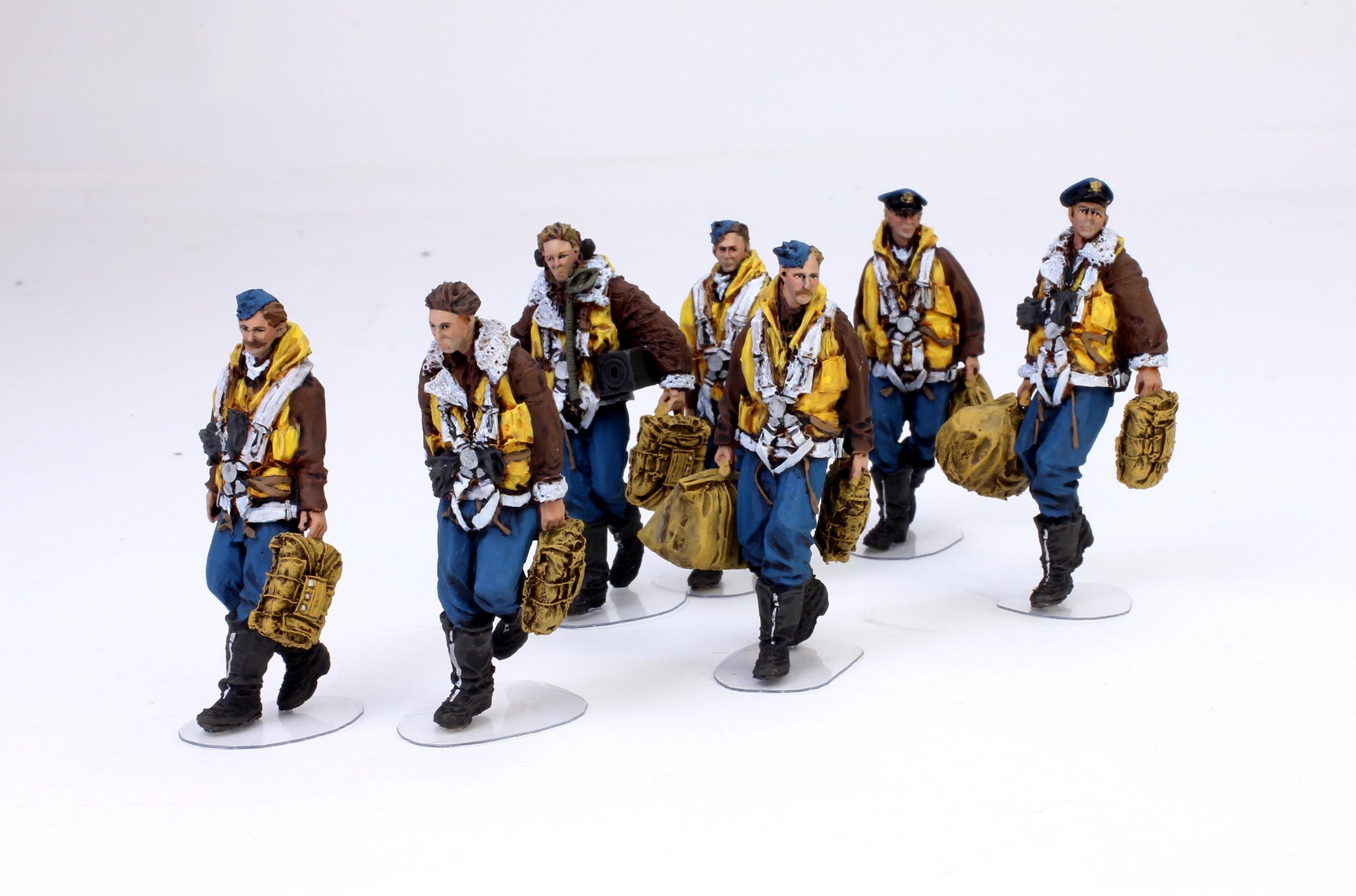 RAF Lancaster Bomber Pilots & Crews (07 figures), 1/32 Scaled Ratio, W ...