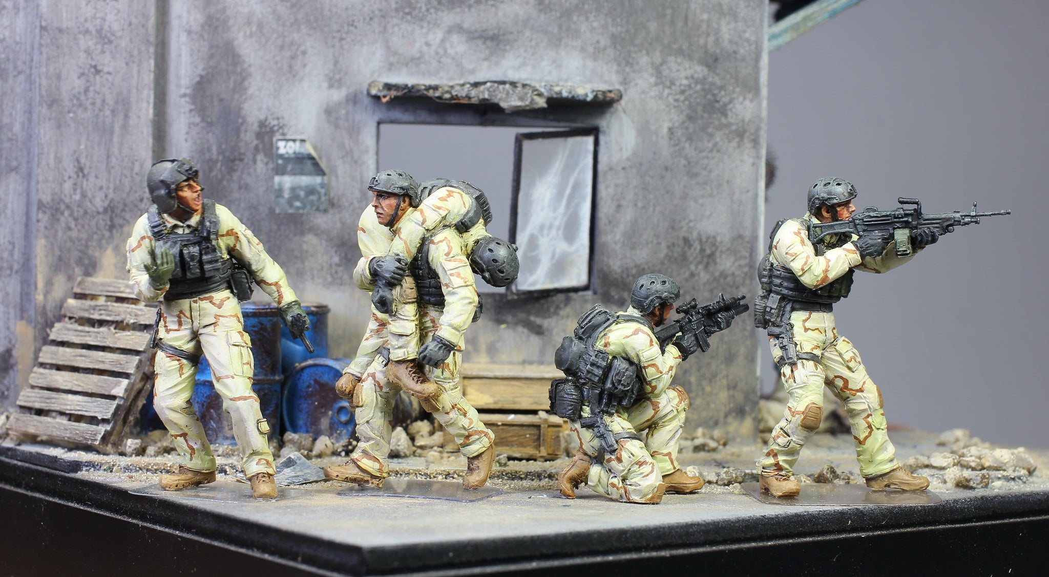 Pro-Painted Set 1/35 US Delta Force Team & Helicopter Pilot (05 figure ...