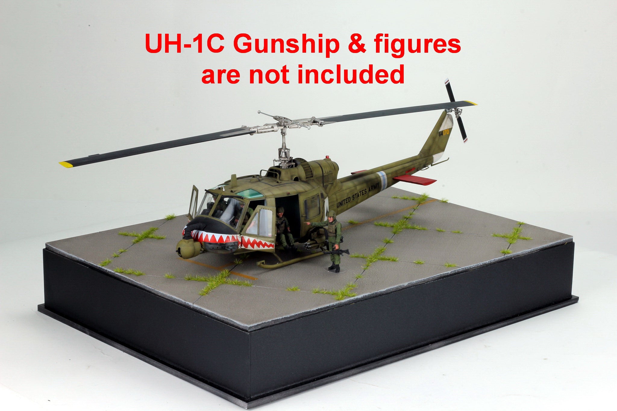 Pro-Built 1/35 Helicopter Airfield Diorama Base (For UH1 Huey, OH6A Ca ...