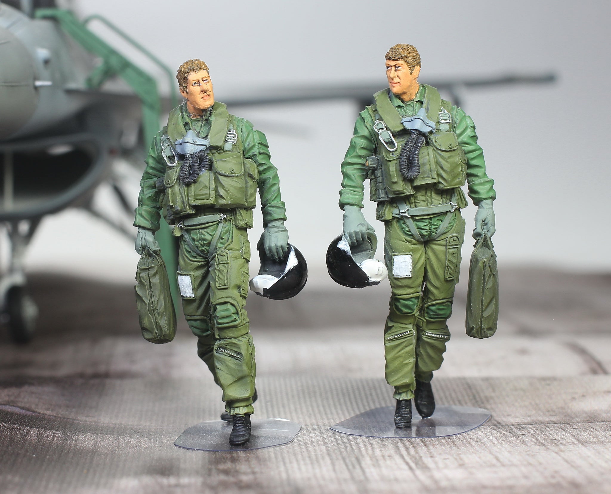 ProPainted 1:32 USAF Fighter Pilots – ProBuiltModel
