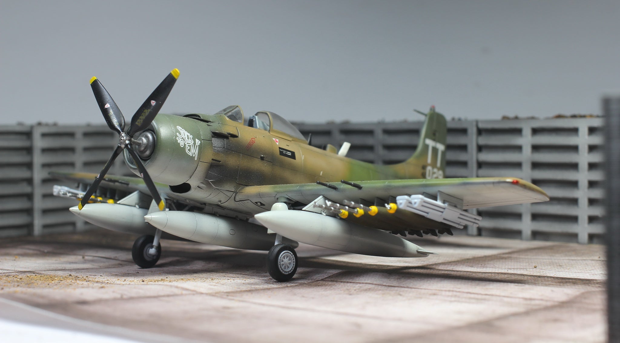 USAF A-1J Skyraider - 1/72 Scaled Ratio - Vietnam War – ProBuiltModel