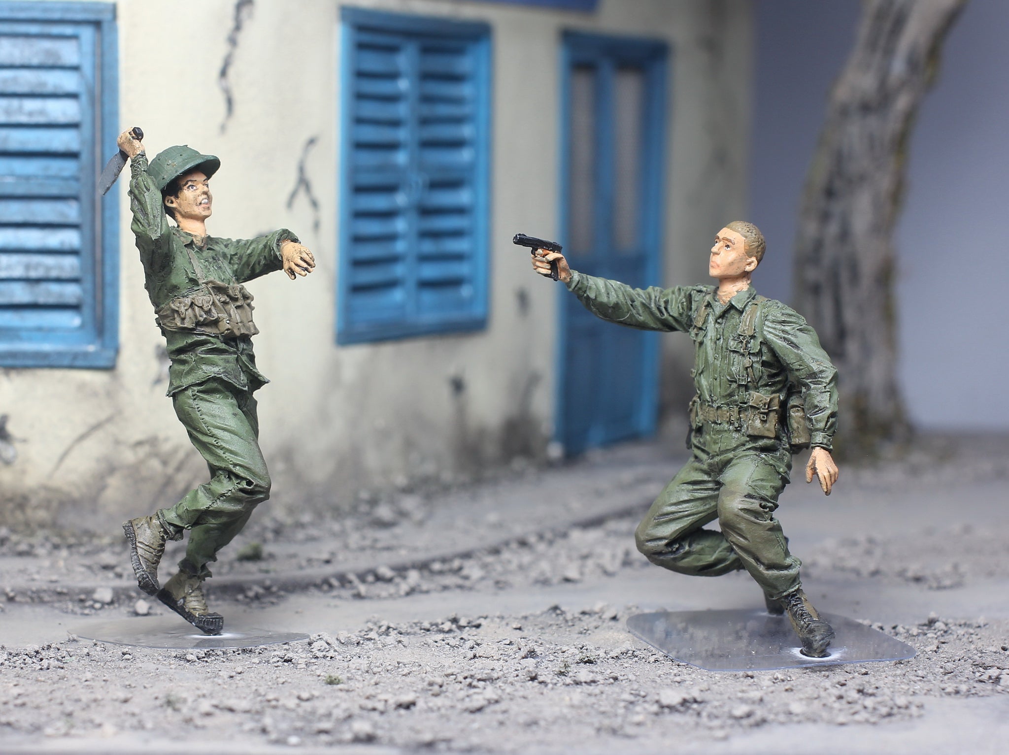 Close Fight - US Soldier Firing NVA, 1/35 Scaled Ratio, Vietnam War ...