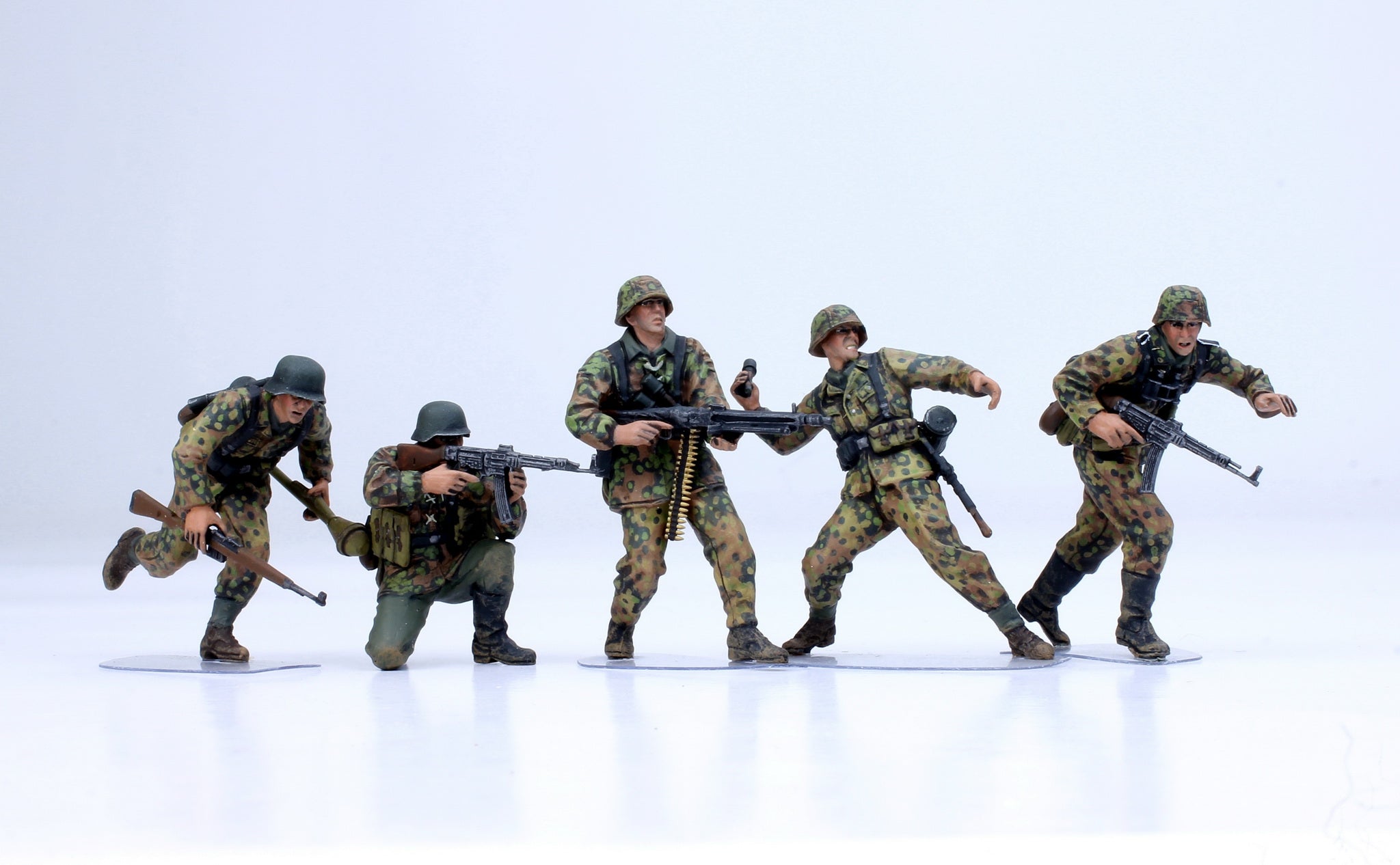 PreBuilt German SS Combat Unit (05 figures) Fighting in Battle, 1/35 S ...