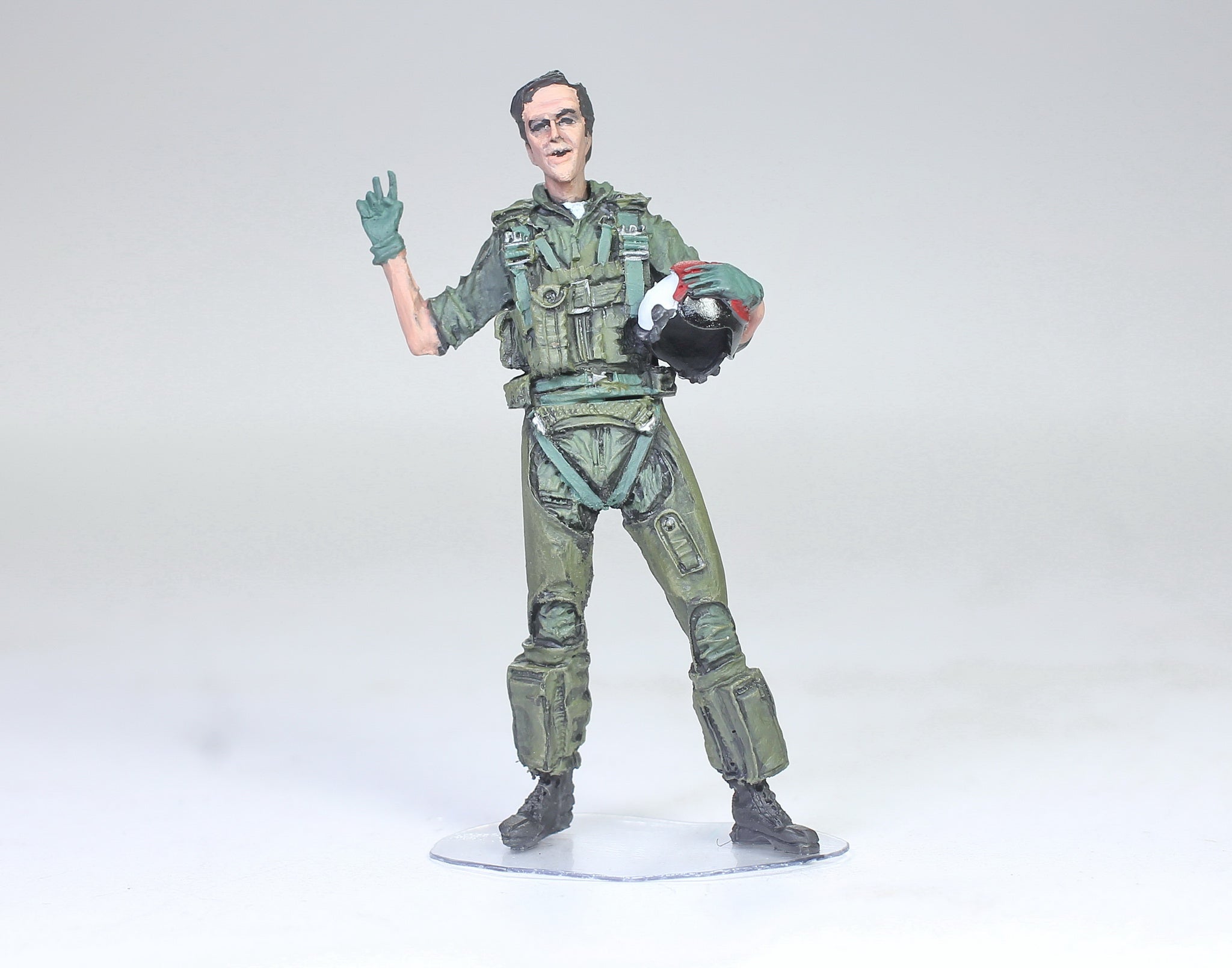 Modern USAF Fighter Pilot Celebrating "Victory", 1/32 Scaled Ratio ...