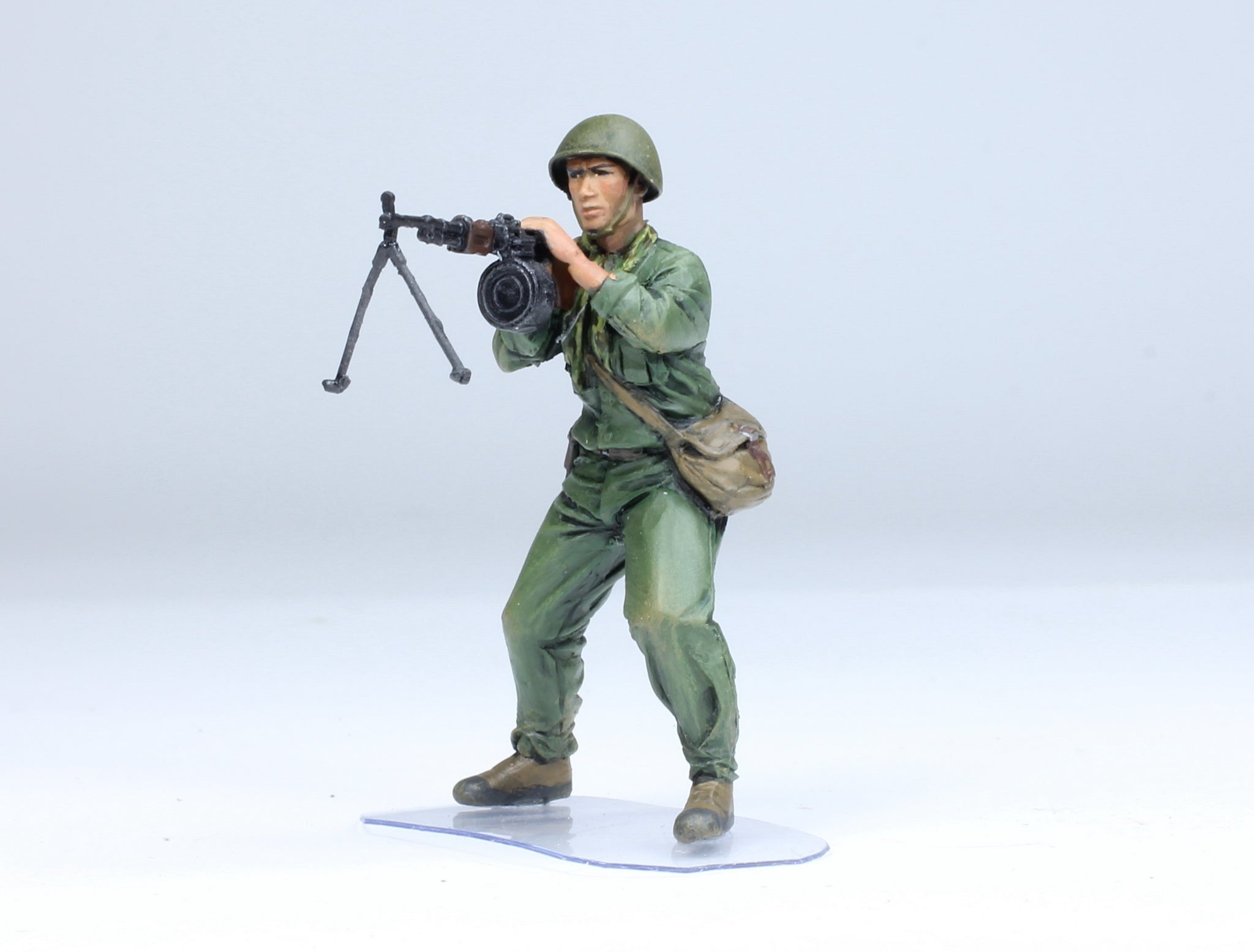 NVA Machine Gunner Soldier in battle, 1/35 Scaled Ratio, Vietnam War ...