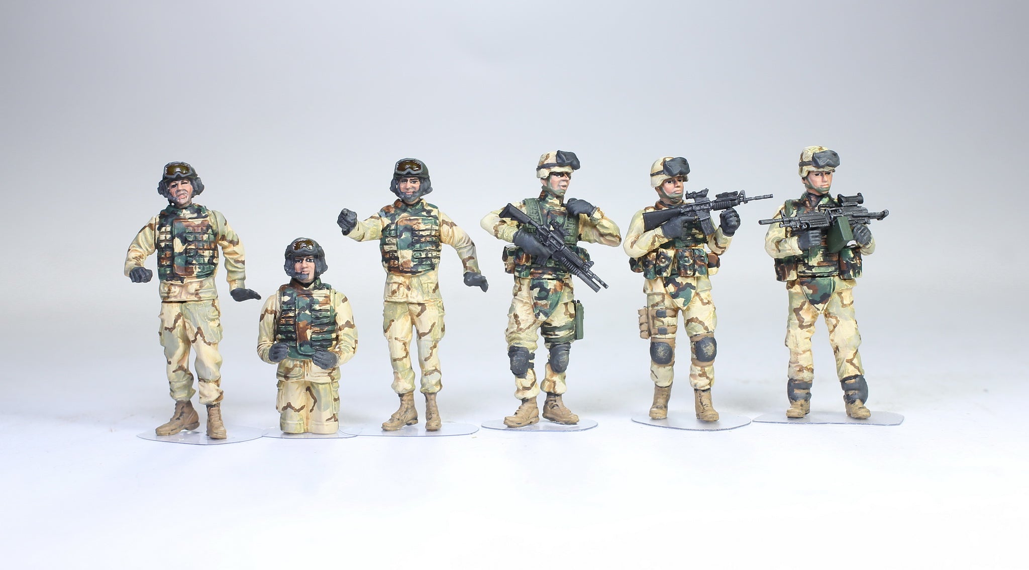 Modern US Army Armor Crewman & Infantry (06 figures) in Iraq 2003, 1/3 ...